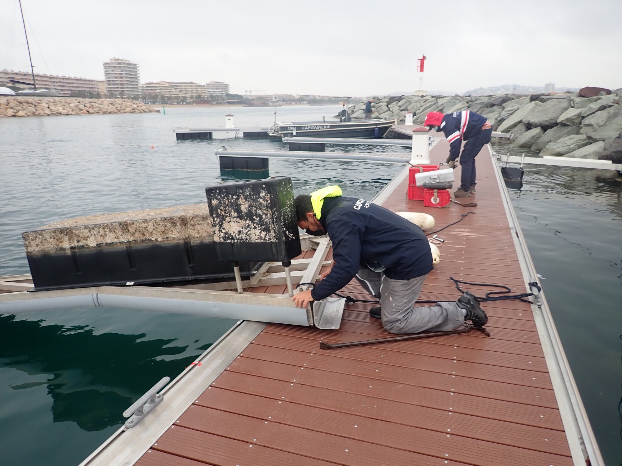 The sailing school pontoons are ready - Actualité de Port Fréjus